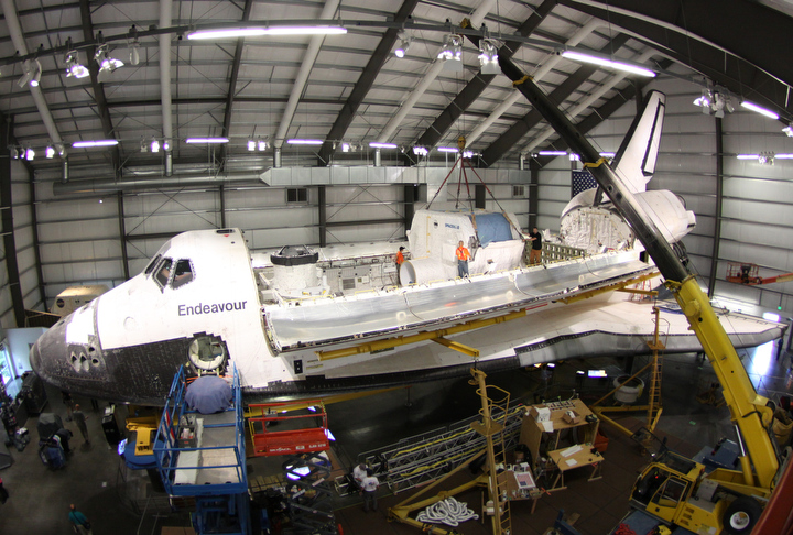 Endeavour reunited with Spacehab payload in museum – Spaceflight Now
