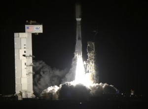 Photos: Atlas launch seen from press site – Spaceflight Now