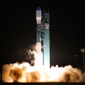 Photos: Delta 2 rocket blasts off with SMAP satellite – Spaceflight Now
