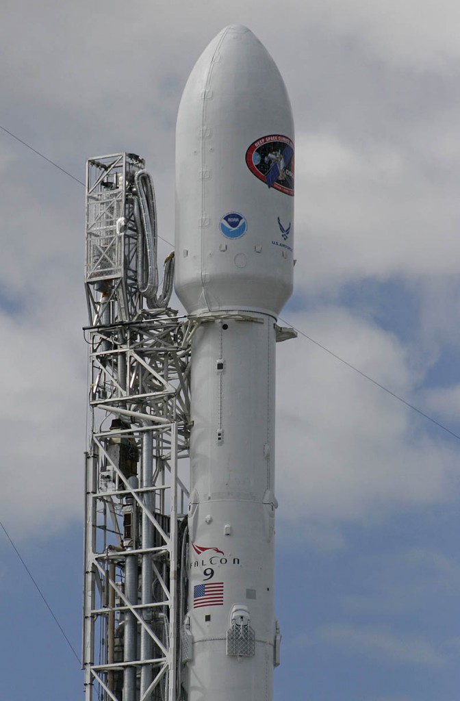 Photos: SpaceX rocket standing on launch pad – Spaceflight Now