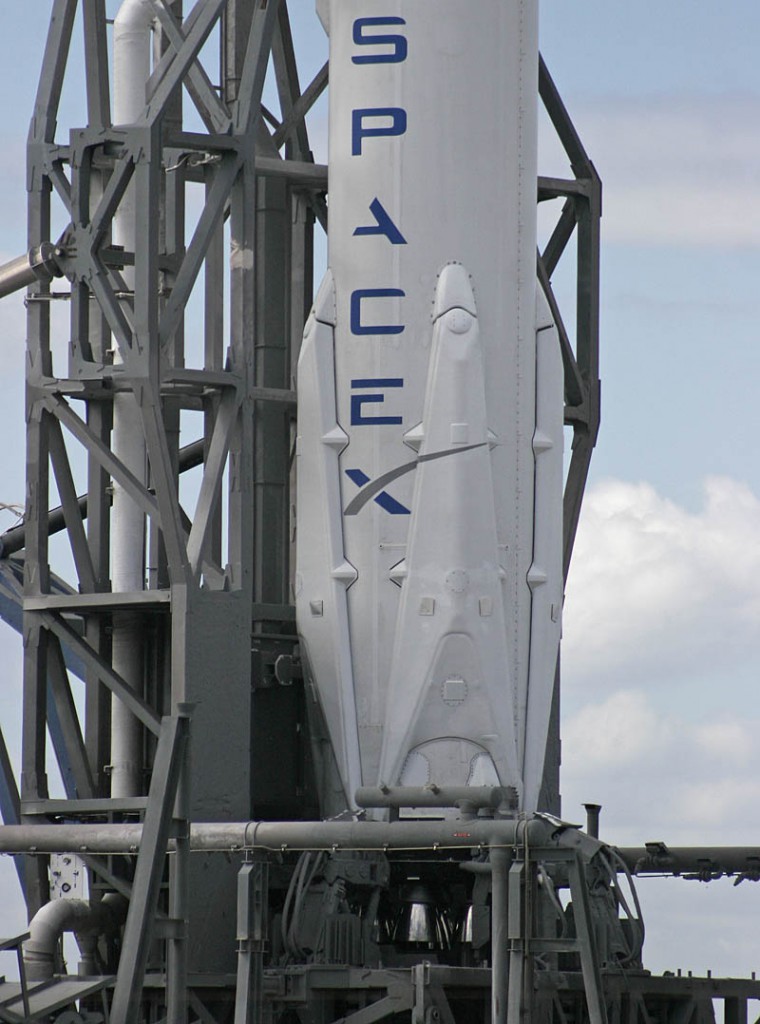 Photos: SpaceX rocket standing on launch pad – Spaceflight Now