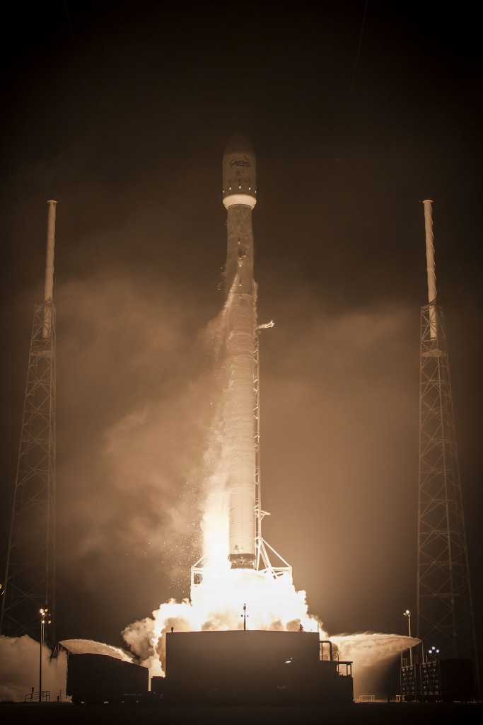 Photos: Last look at Sunday’s launch by SpaceX – Spaceflight Now