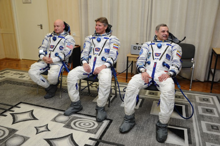 Photos: Fiery start to marathon space mission – Spaceflight Now