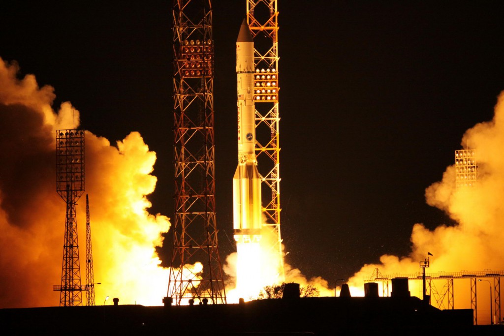 Imagery from Friday’s fiery Proton rocket launch – Spaceflight Now