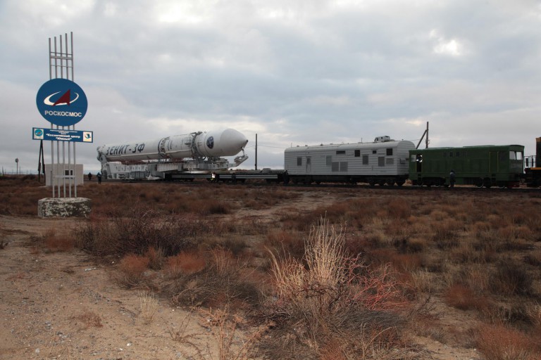 Zenit rocket raised on launch pad for possible final flight ...