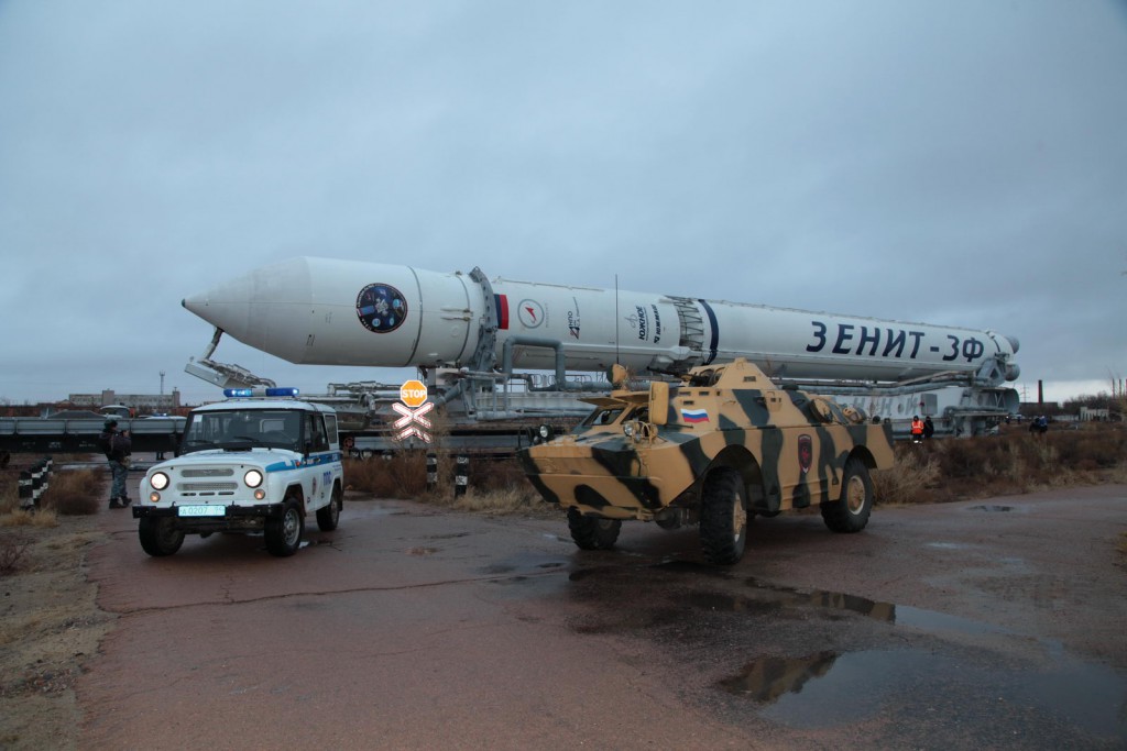 Zenit rocket raised on launch pad for possible final flight ...