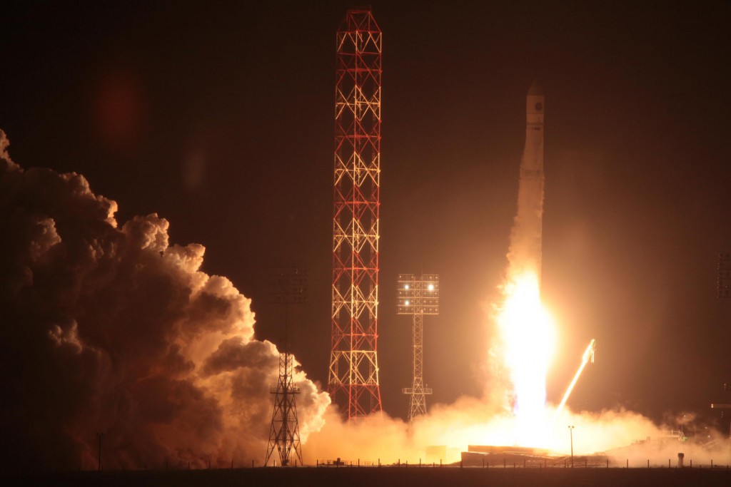Photos: Zenit rocket soars on perhaps its last launch – Spaceflight Now