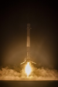 From all angles: Up and down with SpaceX’s Falcon 9 booster ...