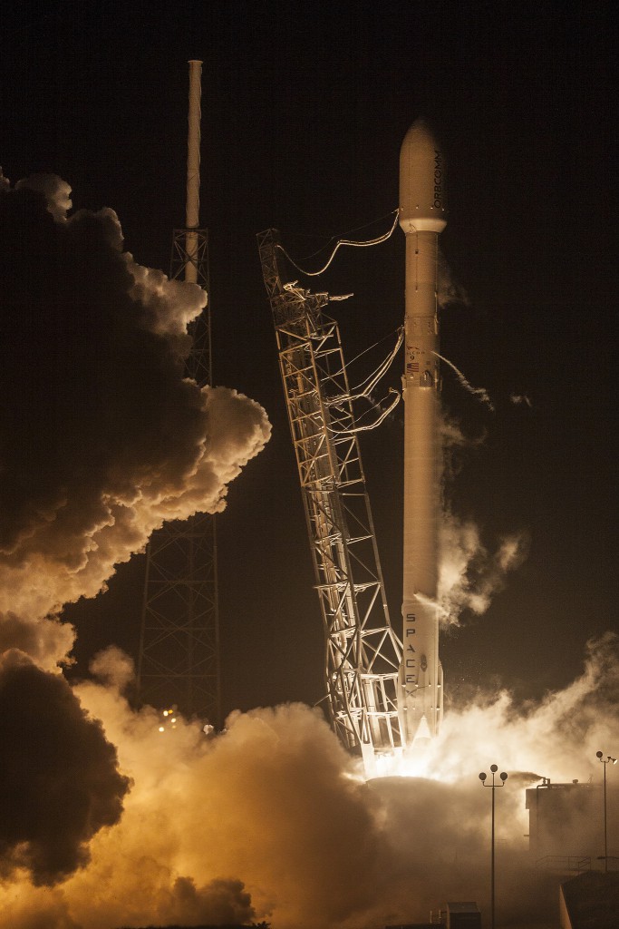 From all angles: Up and down with SpaceX’s Falcon 9 booster ...