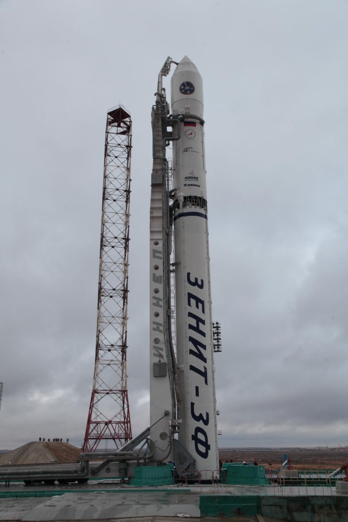 Zenit rocket raised on launch pad for possible final flight ...