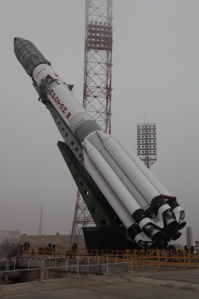 Proton rocket rolled out for launch of Eutelsat satellite – Spaceflight Now