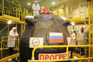 Progress cargo craft rolled out for launch to space station ...