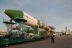 Progress cargo craft rolled out for launch to space station ...