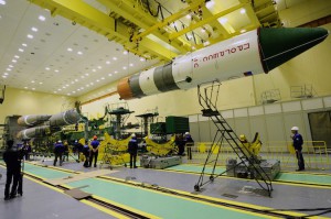 Progress cargo craft rolled out for launch to space station ...