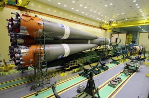 Progress cargo craft rolled out for launch to space station ...
