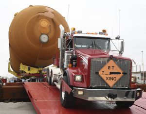 Photos: Shuttle tank arrives in California – Spaceflight Now