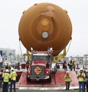 Photos: Shuttle tank arrives in California – Spaceflight Now