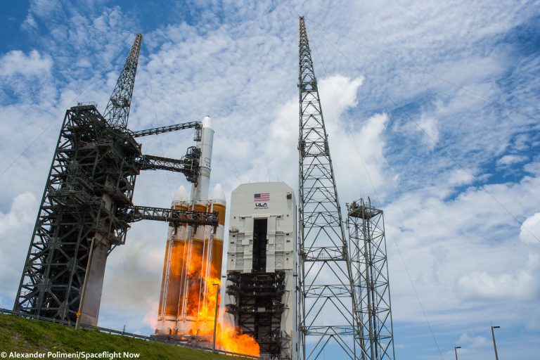 Photos: More shots of Saturday’s Delta 4-Heavy rocket Launch ...
