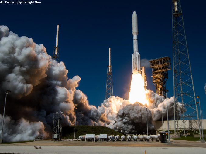 Animation: The flight of a Boeing Starliner capsule from launch to ...