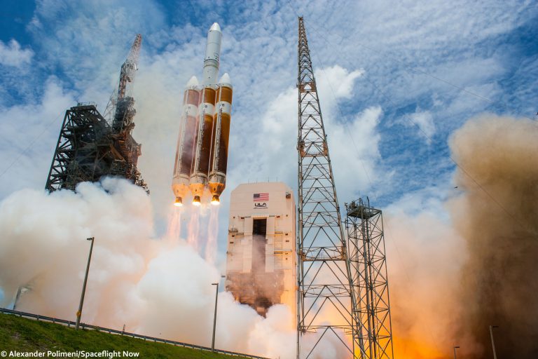 Photos: More shots of Saturday’s Delta 4-Heavy rocket Launch ...