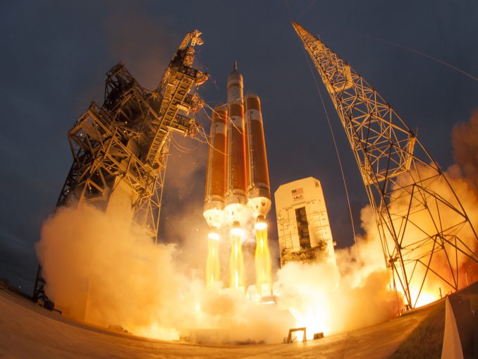 Photos: More rocket rollout shots – Spaceflight Now