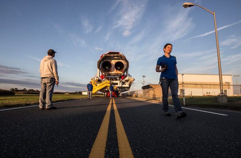 Photos: Antares rolls out for first time since 2014 – Spaceflight Now