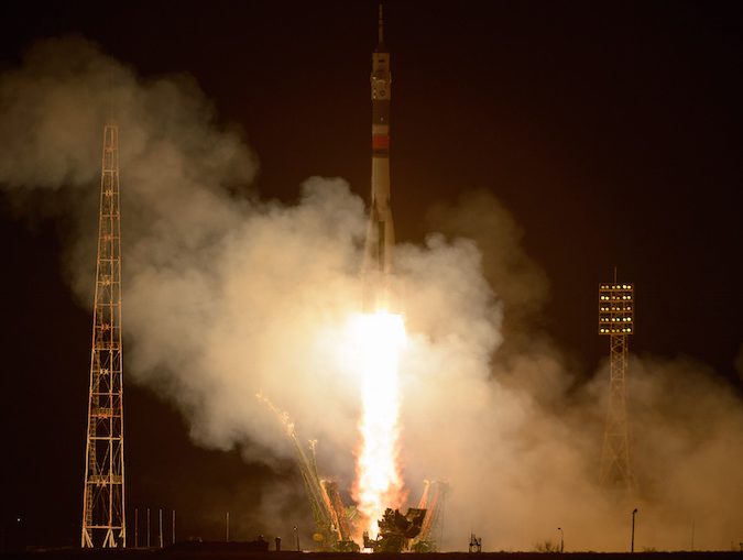 Photos: Dragon completes rendezvous with the station – Spaceflight Now