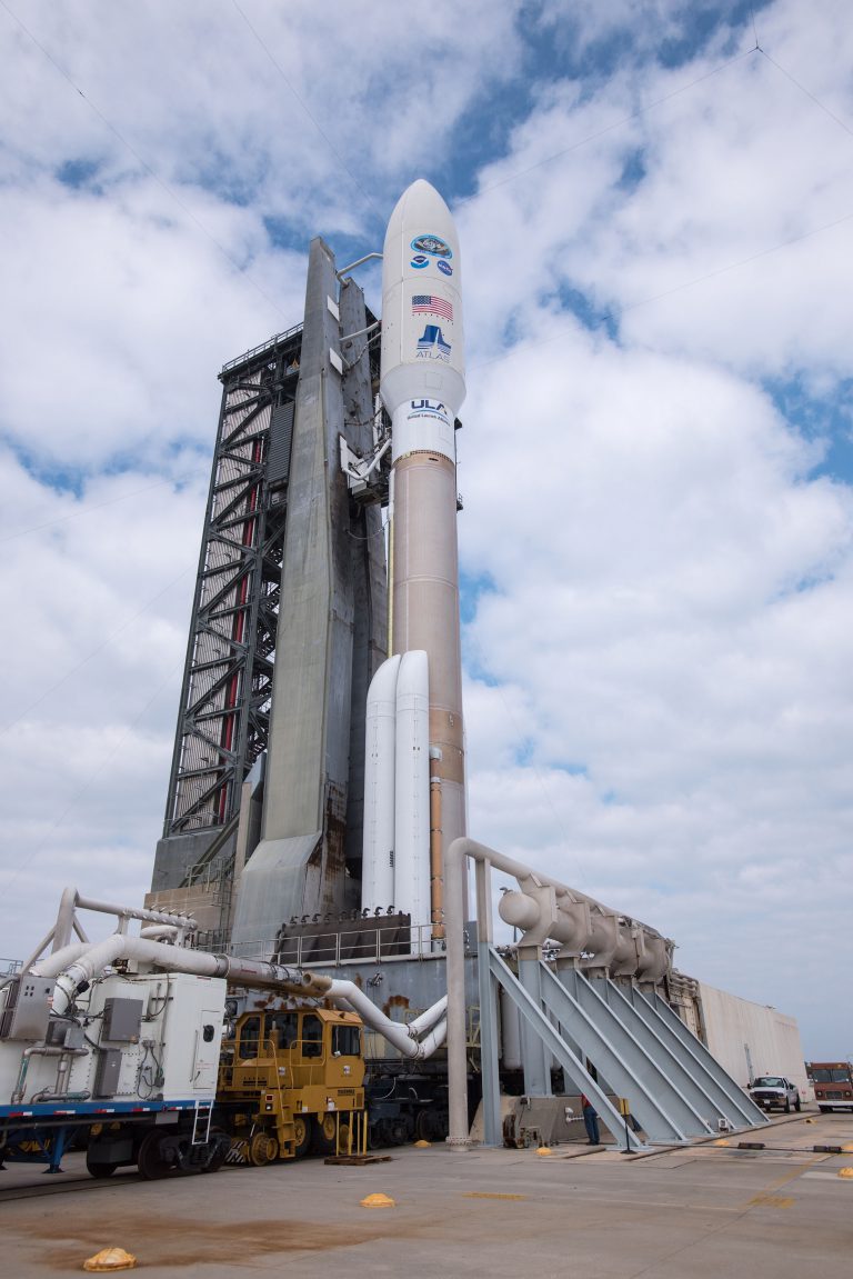 Photos: Atlas 5 rolled out with GOES-R aboard – Spaceflight Now