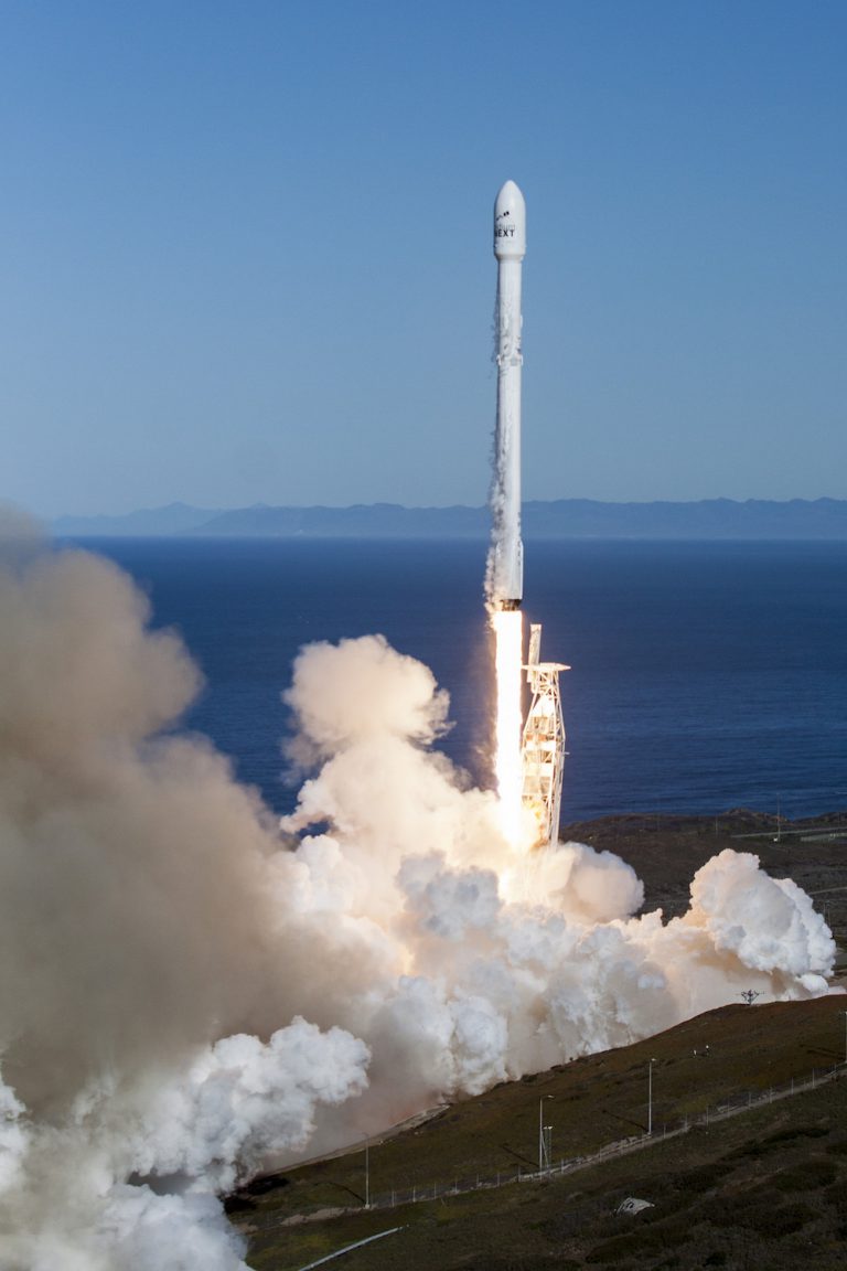 Photos: Falcon 9 returns to flight with weekend launch from California ...