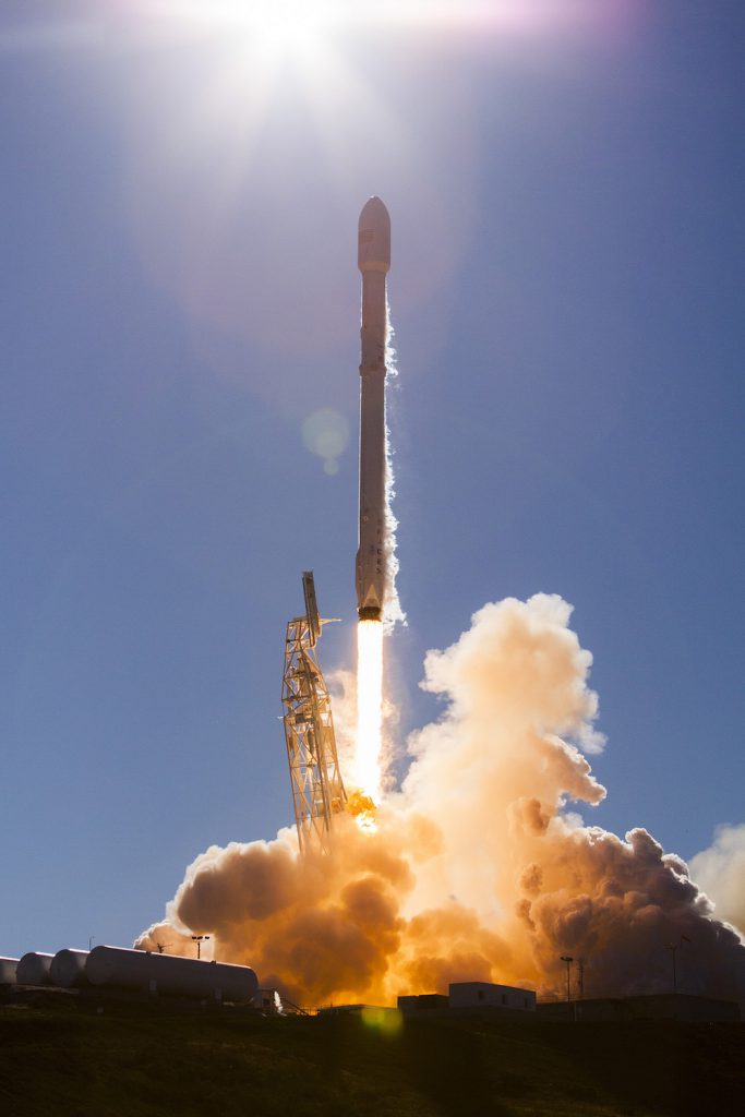 Photos: Falcon 9 returns to flight with weekend launch from California ...