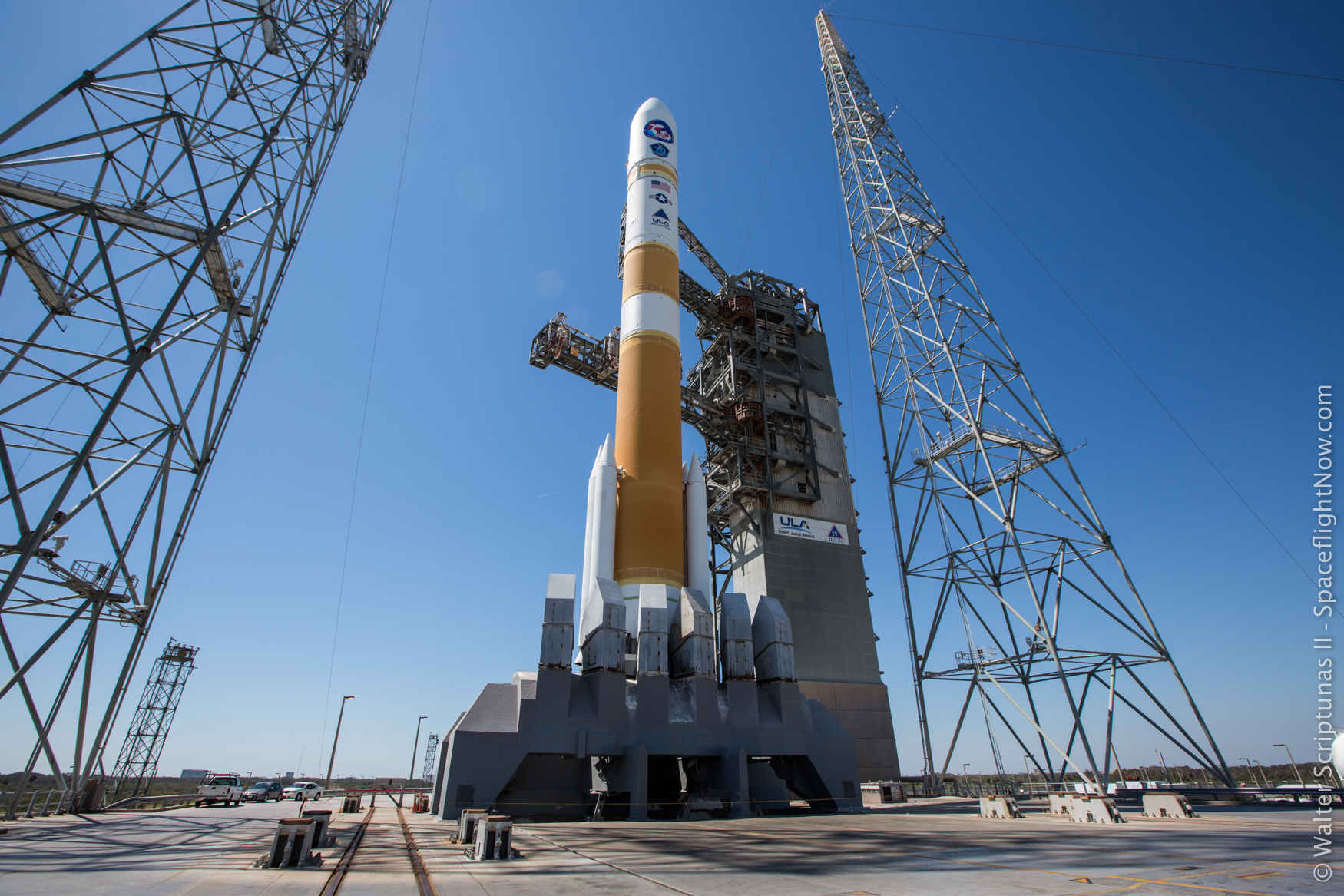 Photos: Additional shots of successful Delta 4 rocket launch ...