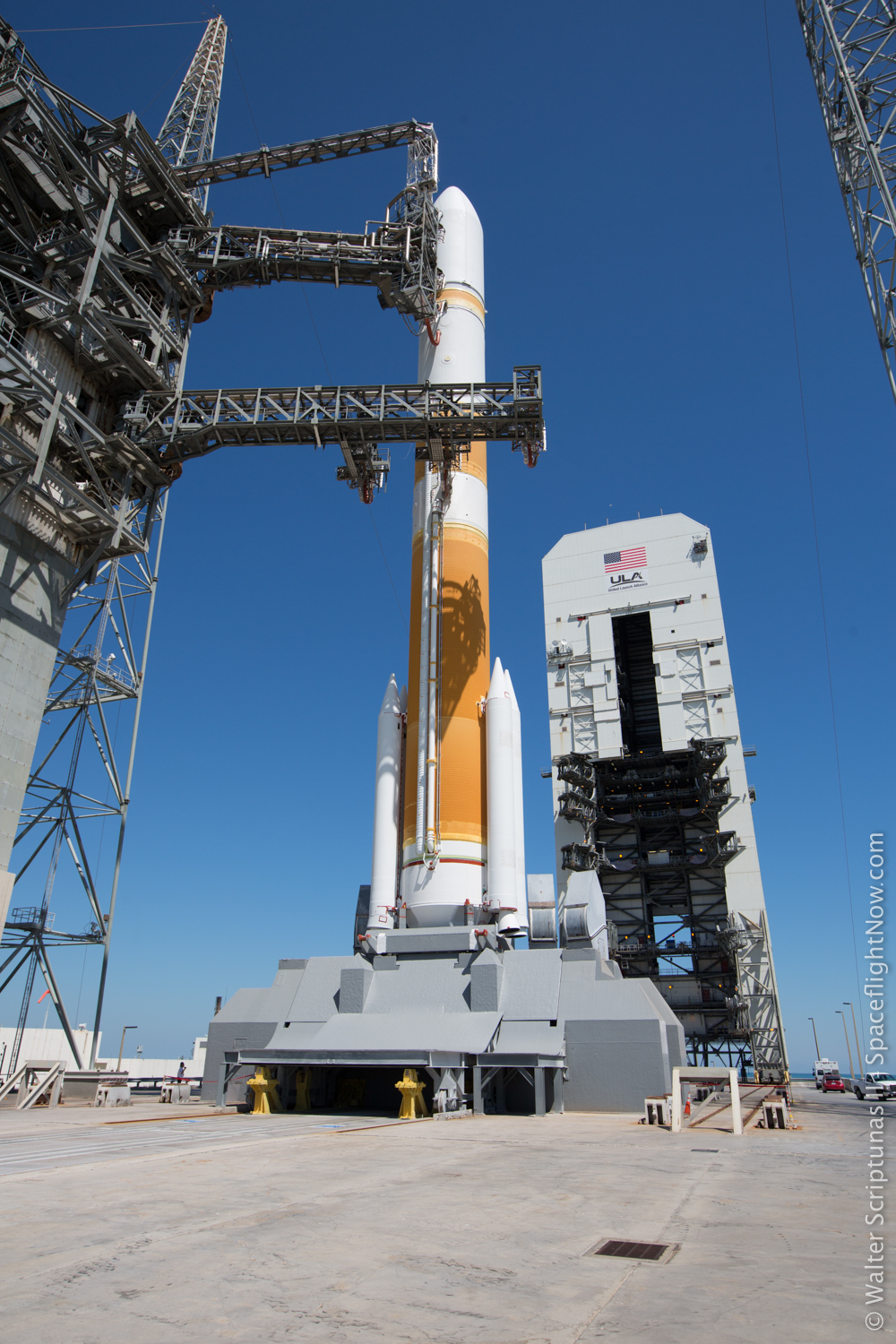 Photos: Additional shots of successful Delta 4 rocket launch ...
