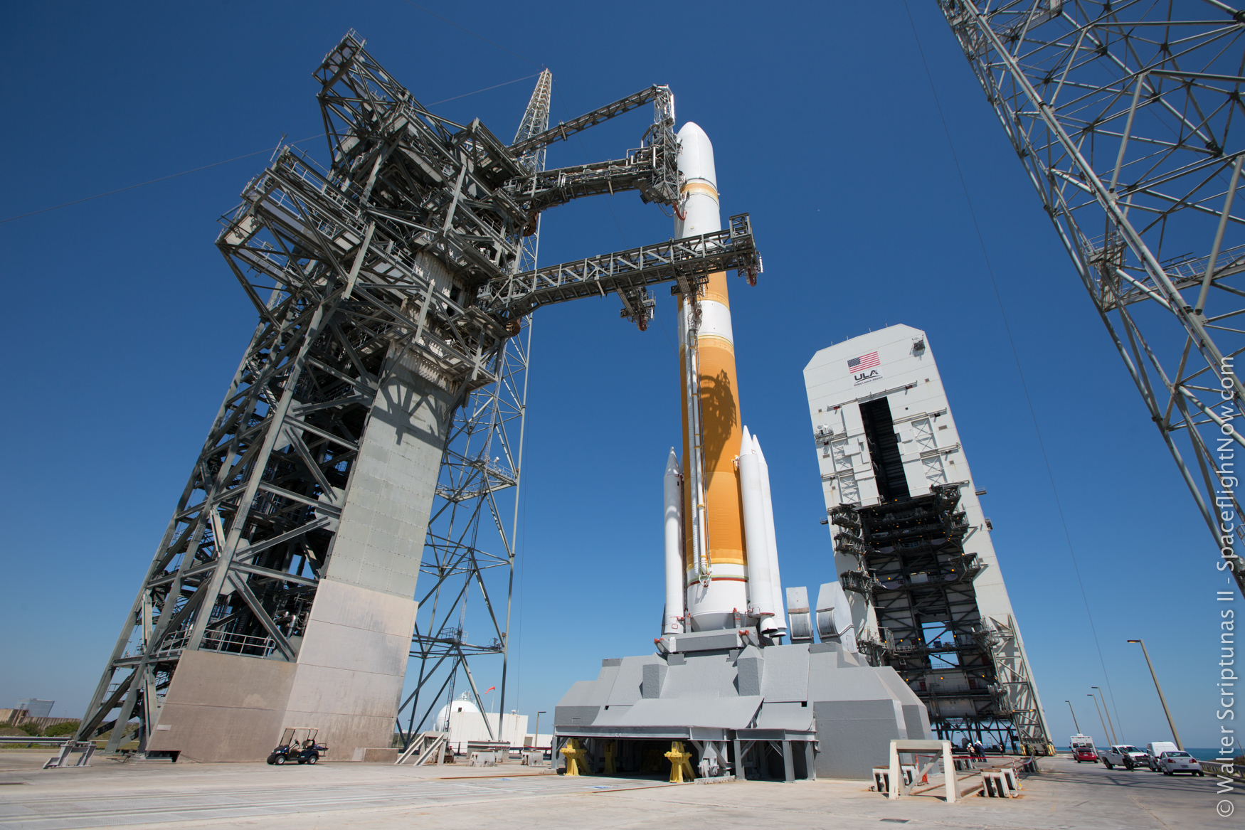 Photos: Additional shots of successful Delta 4 rocket launch ...