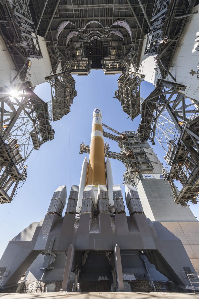 Photos: Launch pad gantry retracted from Delta 4 rocket – Spaceflight Now