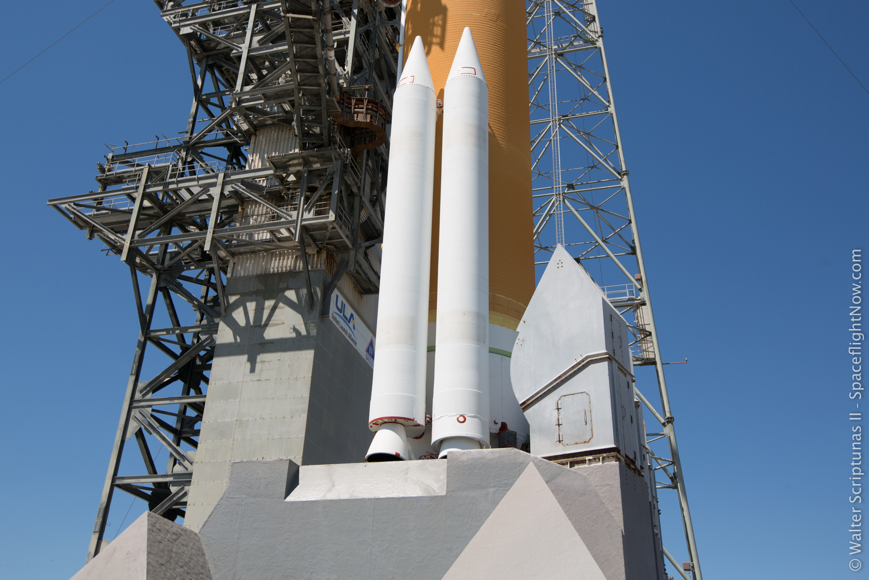 Photos: Additional shots of successful Delta 4 rocket launch ...