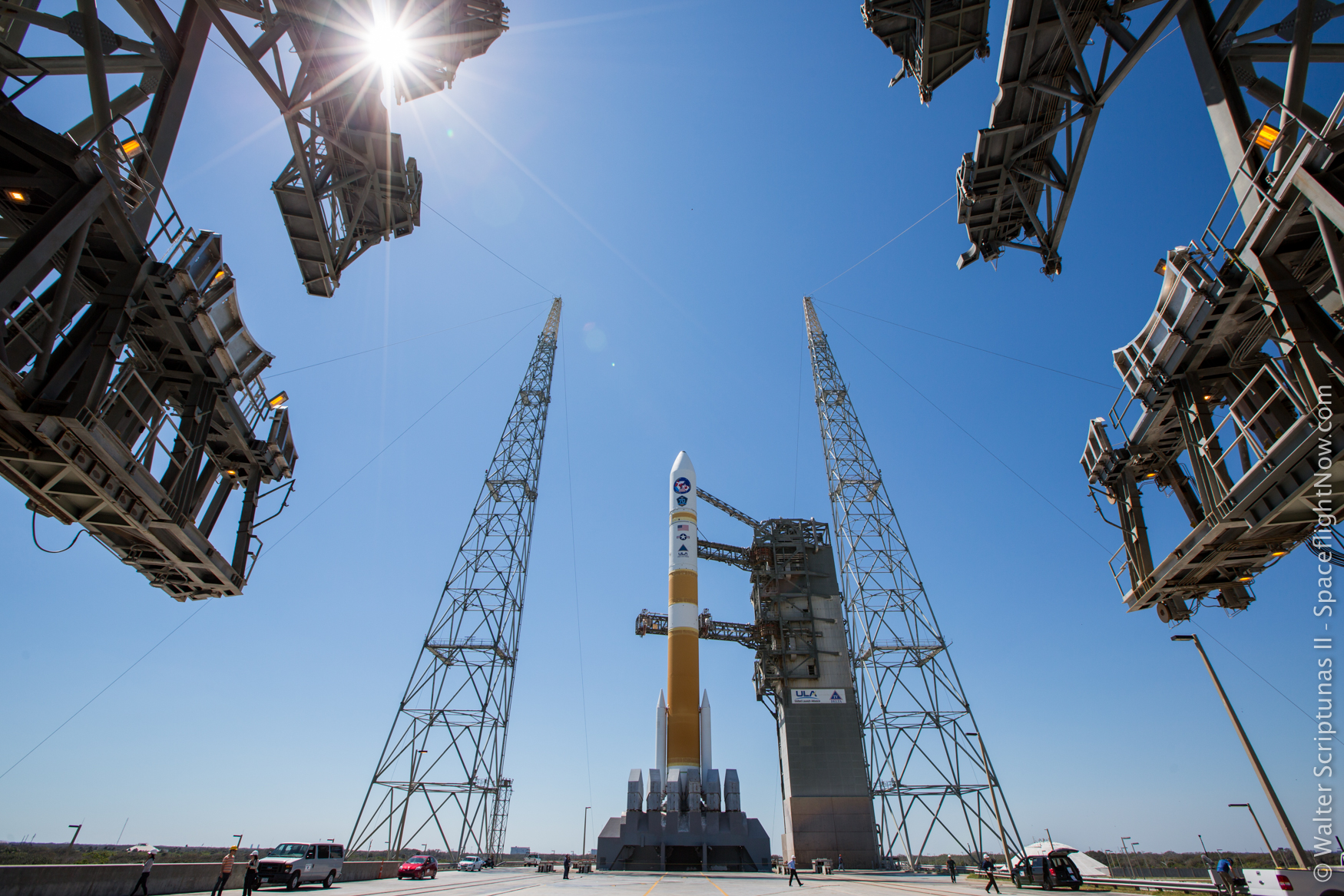 Photos: Additional shots of successful Delta 4 rocket launch ...