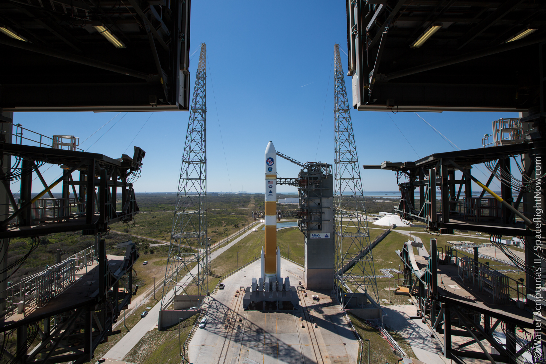 Photos: Additional shots of successful Delta 4 rocket launch ...