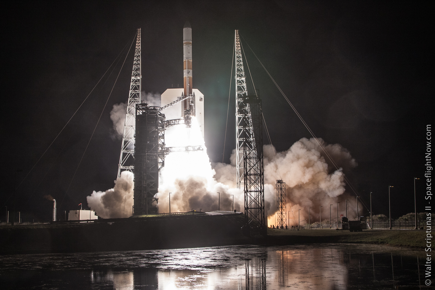 Photos: Additional shots of successful Delta 4 rocket launch ...