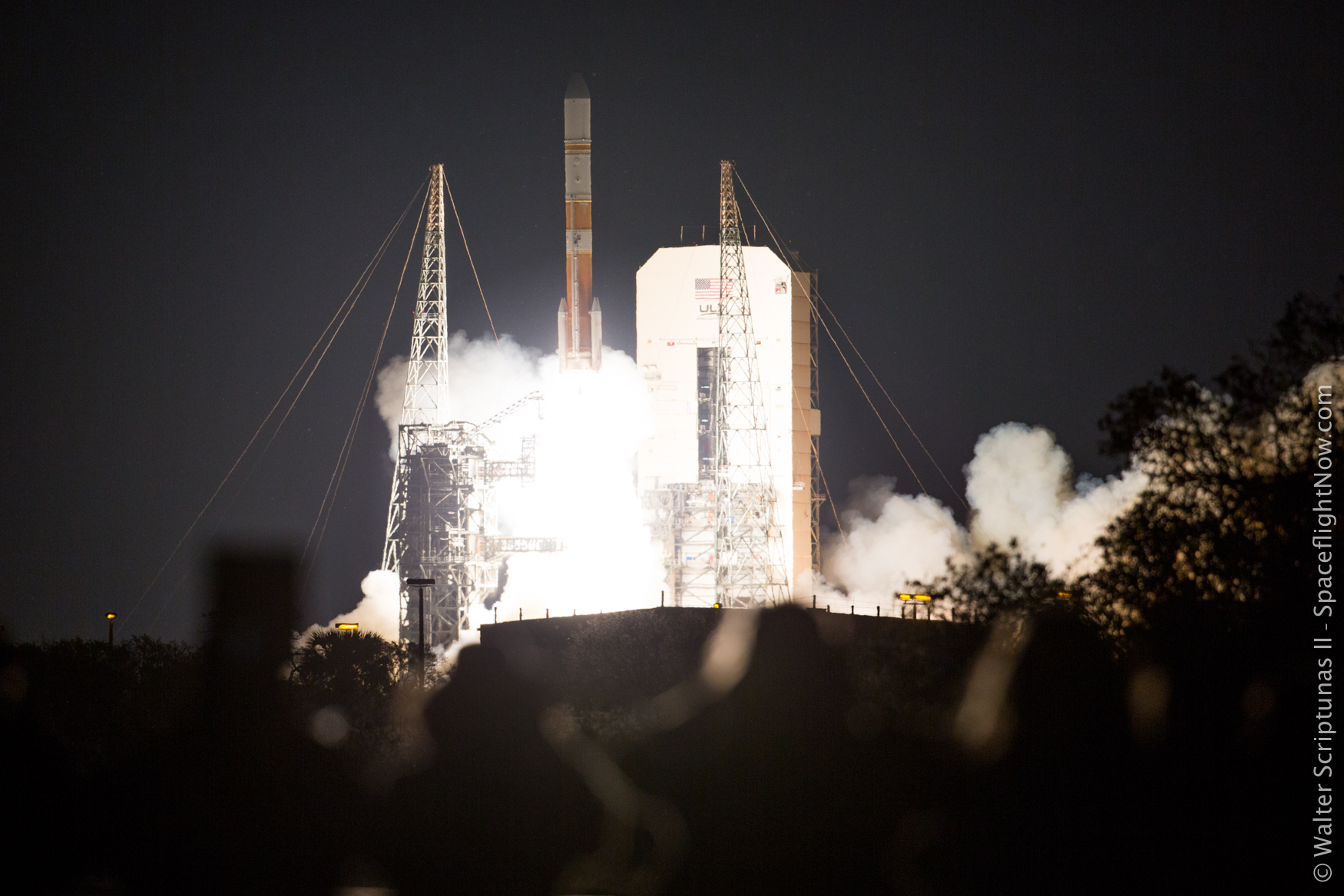 Photos: Additional shots of successful Delta 4 rocket launch ...