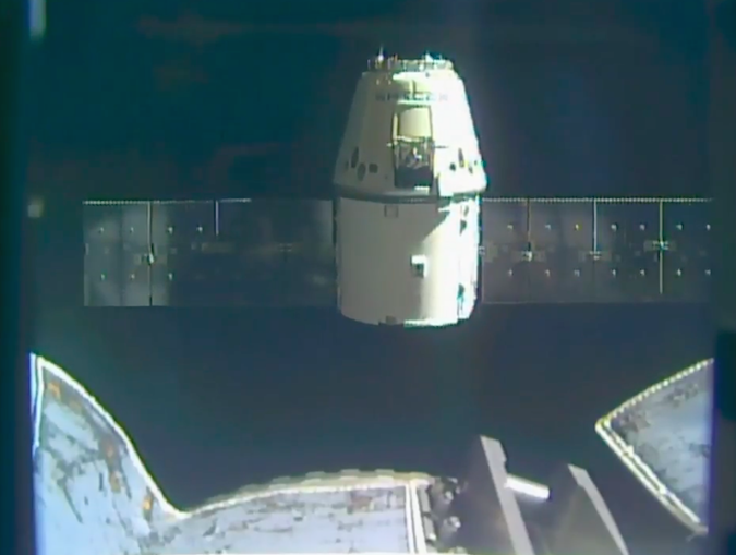 NASA crew briefly shelters inside Dragon capsule as Russia addresses ...