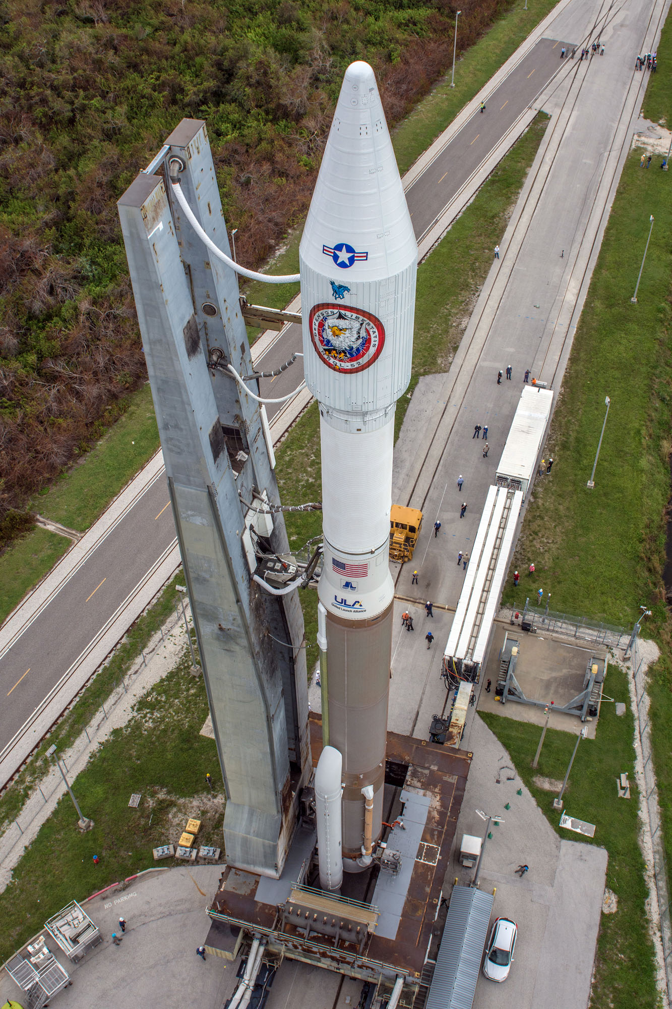 Photos: Atlas 5 rocket rolls out for NROL-52 flight – Spaceflight Now