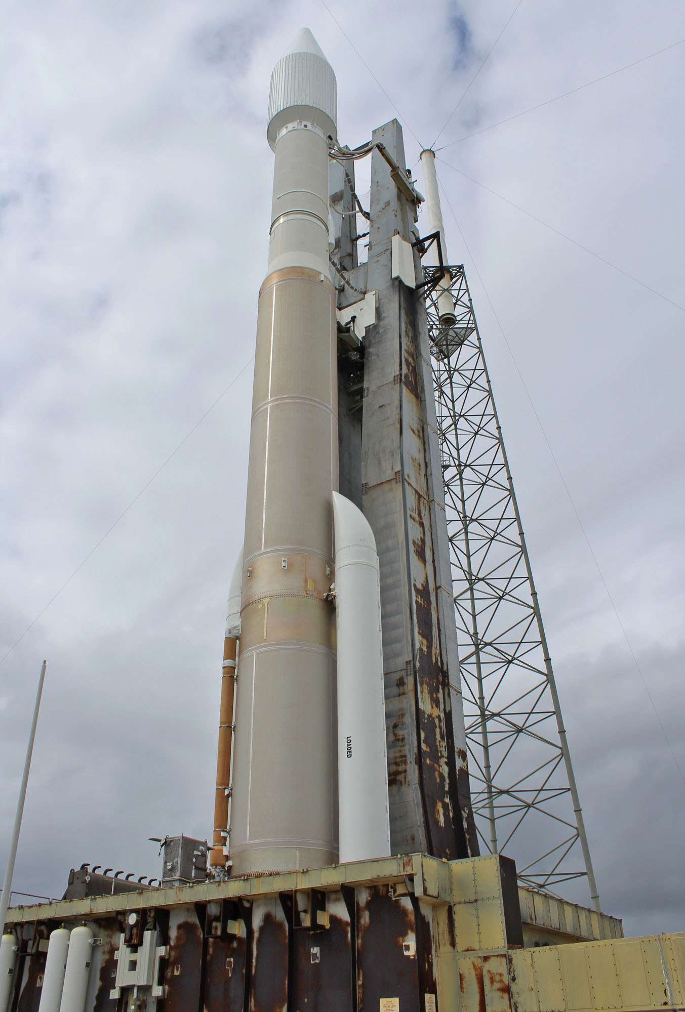 Photos: Atlas 5 rocket rolls out for NROL-52 flight – Spaceflight Now