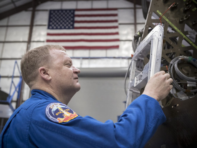 Images from Falcon 9’s launch and landing – Spaceflight Now
