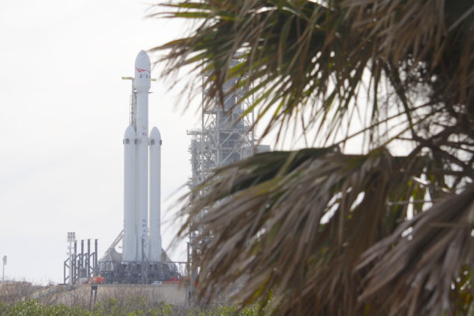 Photos: Falcon Heavy in position for first test launch – Spaceflight Now