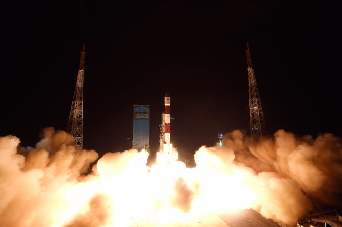 Photos: Indian rocket makes rare nighttime launch – Spaceflight Now