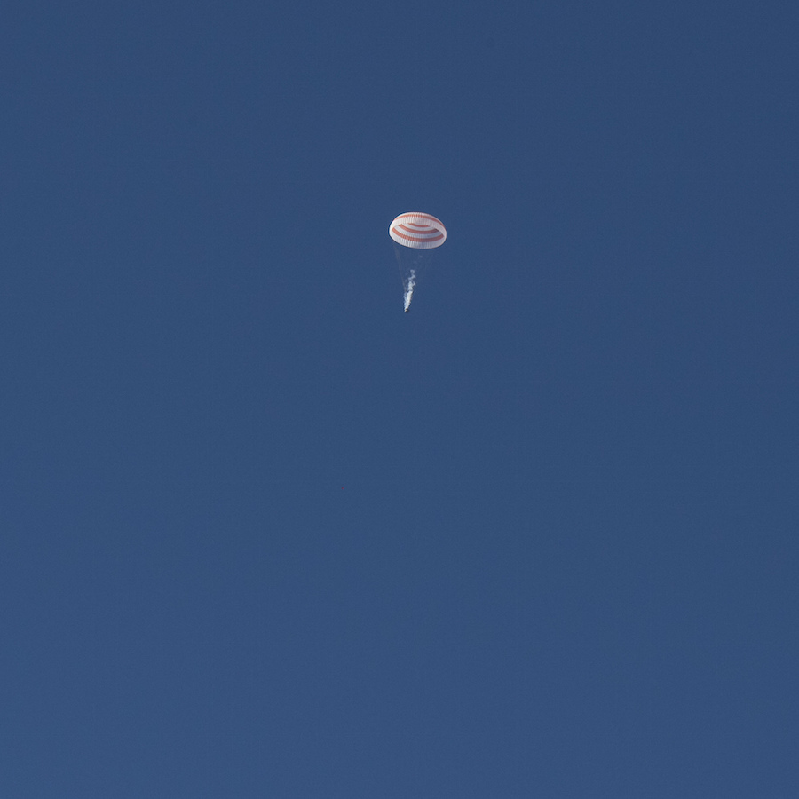 Video and photos: Soyuz crew capsule lands in Kazakhstan – Spaceflight Now