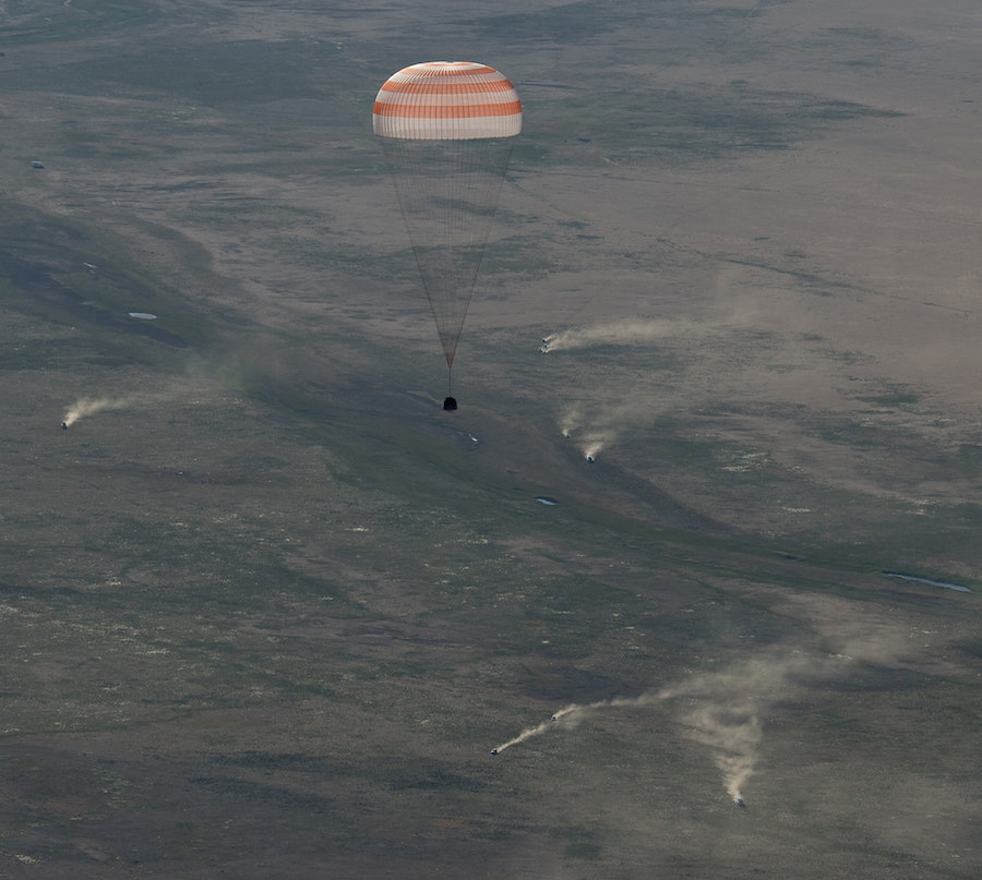 Video and photos: Soyuz crew capsule lands in Kazakhstan – Spaceflight Now