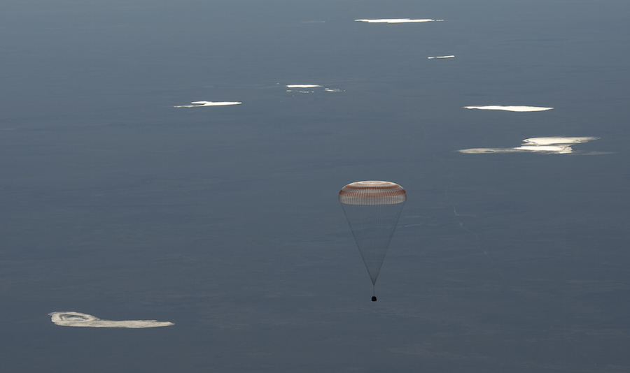 Video and photos: Soyuz crew capsule lands in Kazakhstan – Spaceflight Now