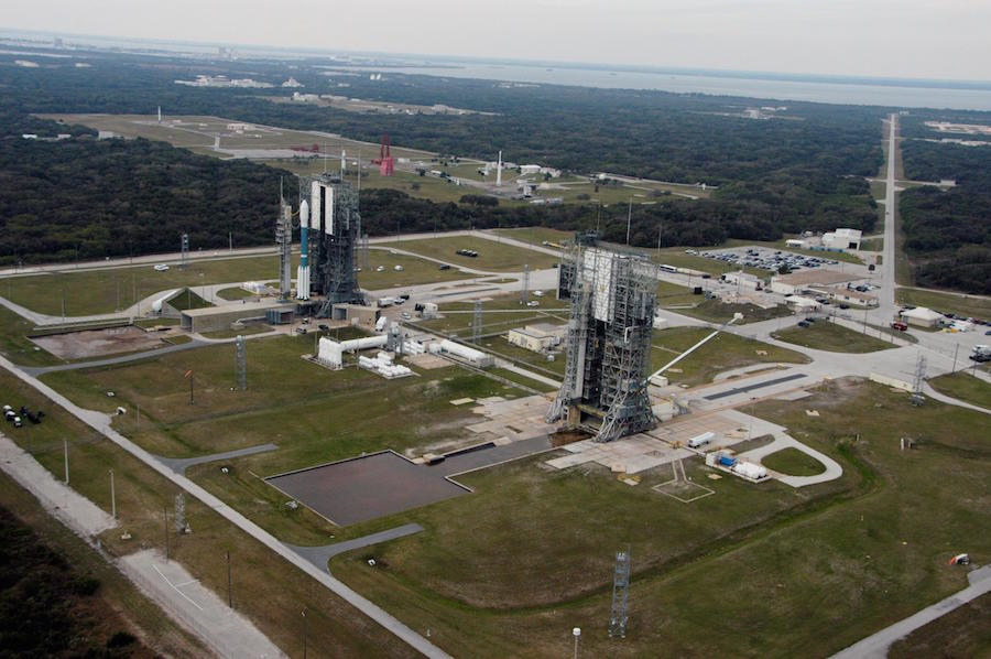 Towers at historic Florida launch pad toppled – Spaceflight Now