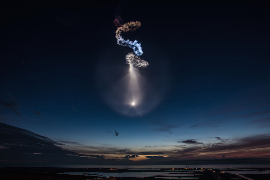 Photos: Falcon 9 rocket dazzles at dawn – Spaceflight Now